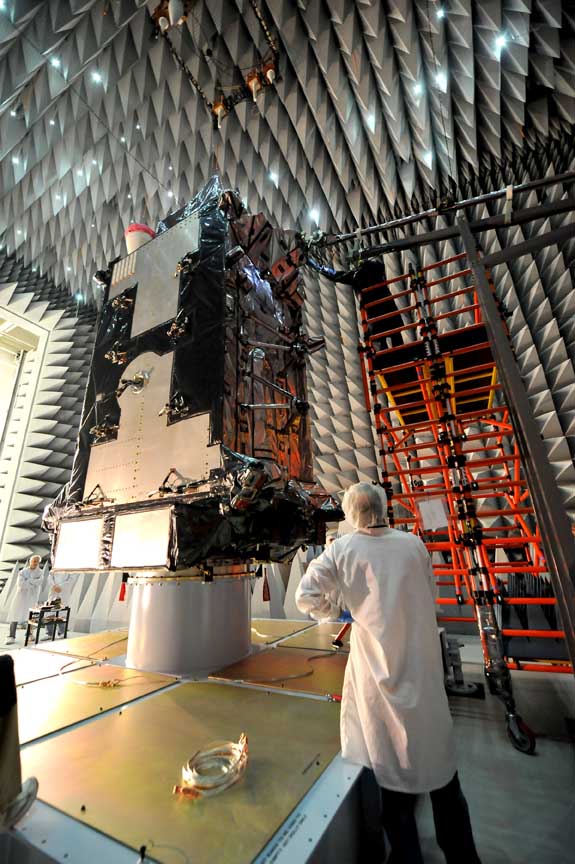 GPS III Prototype Arrives at Cape Canaveral - Inside GNSS - Global ...
