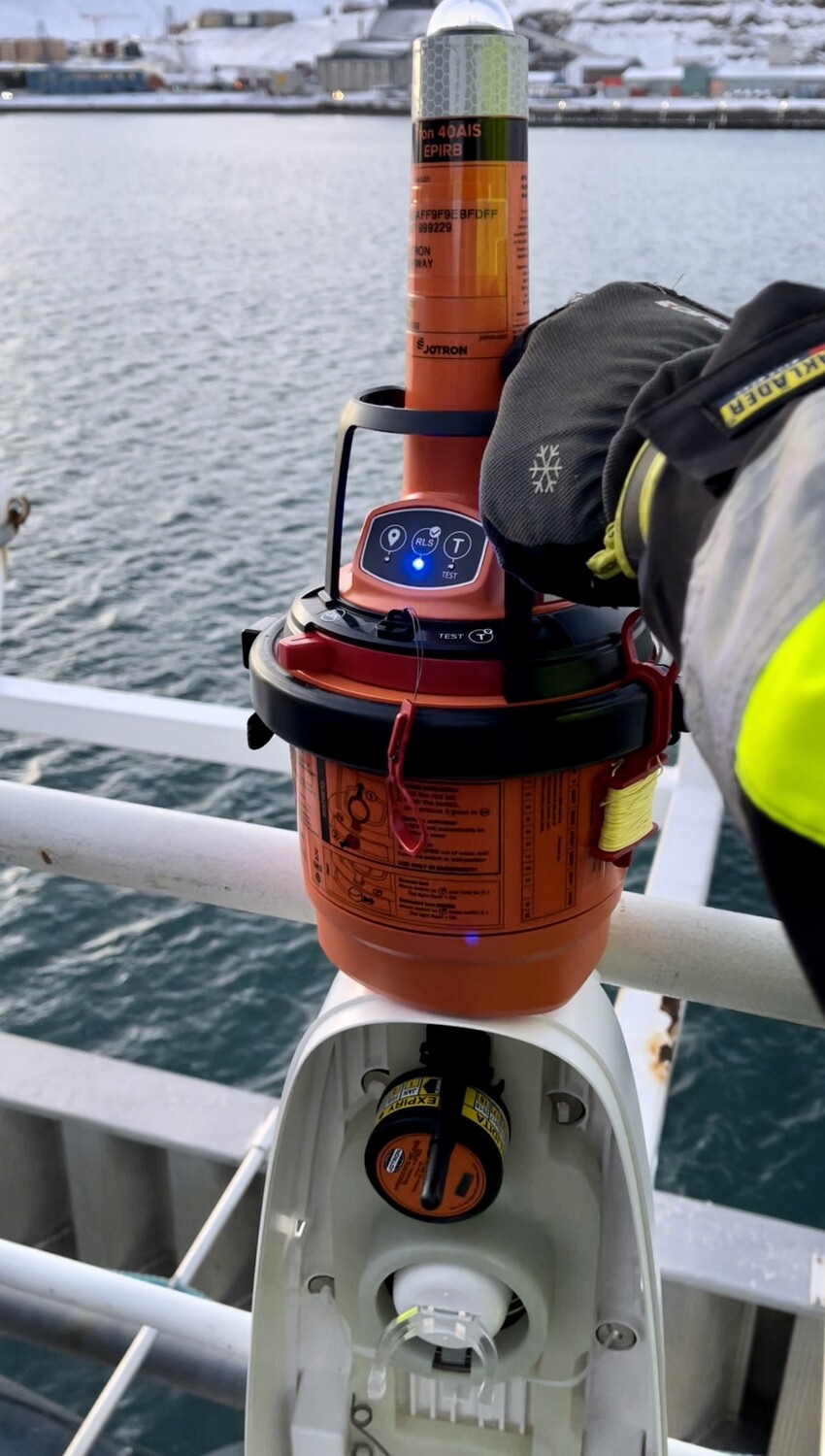 200 Rescued from Chilly Arctic in Galileo/Cospas-Sarsat Demo - Inside ...